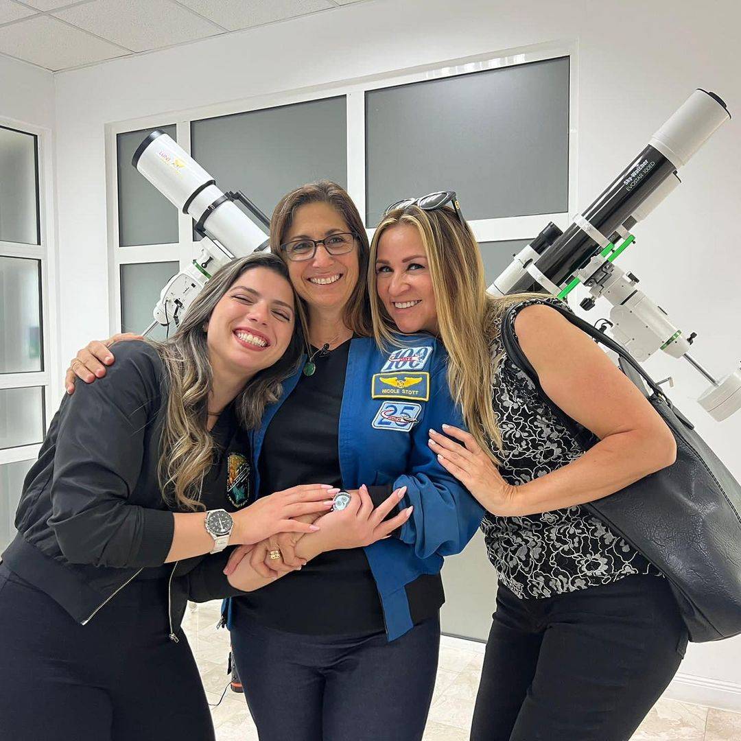 Meet Nicole Stott And Christina Korp – #TOGETHERBAND